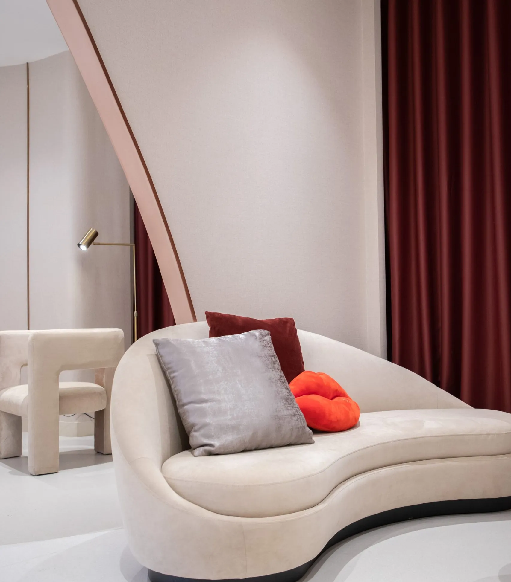 ผลงานออกแบบอินทีเรียดีไซน์สไตล์ Modern Luxury - Muller Design Solution